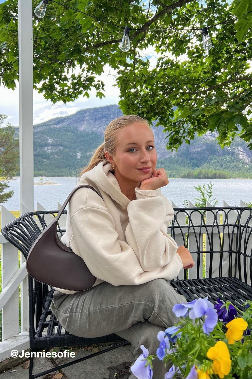 Pollux Unisex Hoodie Cream Beige – CASPARA